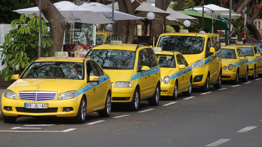 Cambia un vehículo de servicio público a particular